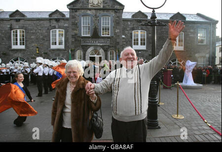 Joe Dolan's brother Paddy and sister Dymphna entertain the crowds in ...