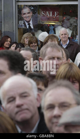 Joe Dolan statue Stock Photo - Alamy