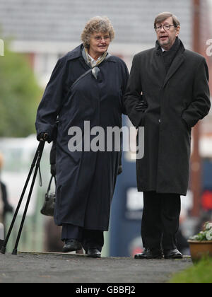 The cast of Last of the Summer Wine in the Christmas special. Back row ...