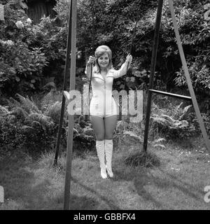 LULU SINGER (1971 Stock Photo - Alamy