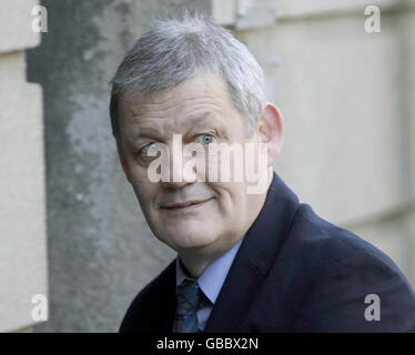 Perry Wharrie court case. International drug smuggler Perry Wharrie ...