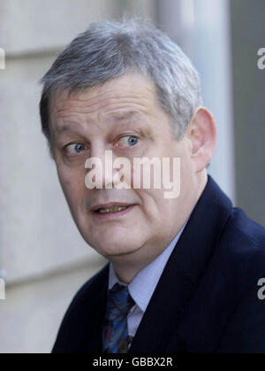 Perry Wharrie court case. International drug smuggler Perry Wharrie ...