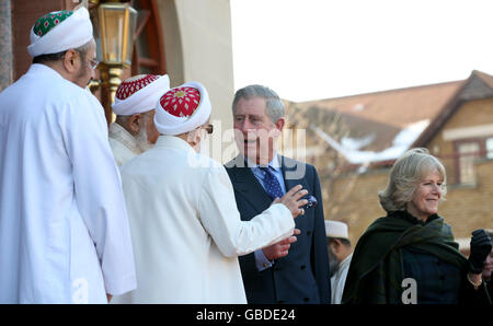 Prince Charles and Camilla visit the Dawoodi Bohra Mosque, Northolt ...
