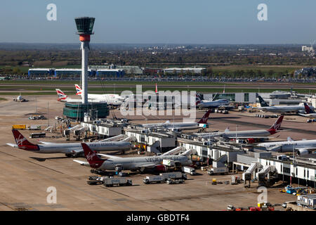 Aerial view of the Control Tower at London Heathrow Airport Stock Photo ...