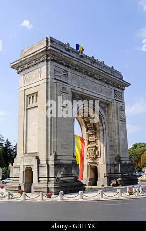 Bucharest, Triumphal Arch Stock Photo - Alamy