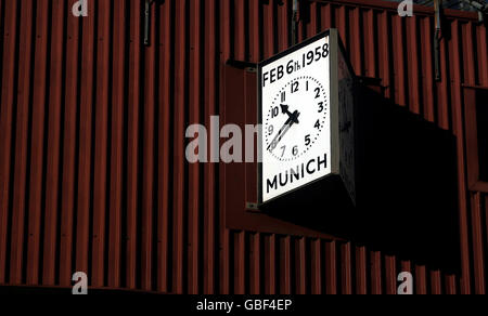 The munich disaster clock at Old Trafford the stadium of Manchester ...