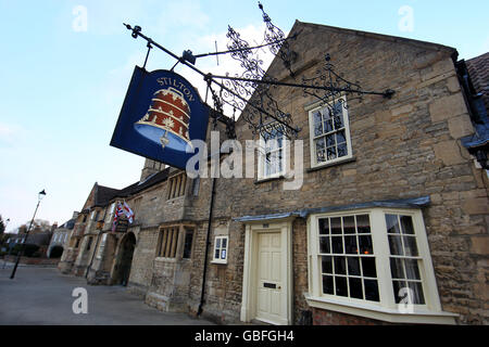 Cambridge Views. A general view of The Bell Inn, Stilton Stock Photo ...