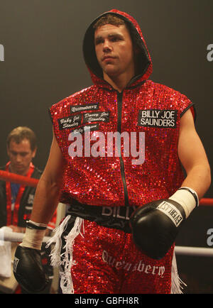 Boxing - Middleweight Contest - BIlly Joe Saunders v Andy Butlin ...