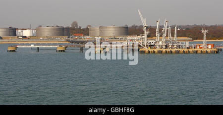 BP Hamble Oil Terminal Hampshire UK Stock Photo - Alamy