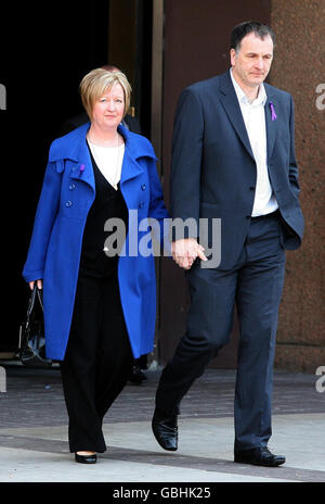 Stephen Jones, the father of murdered schoolboy Rhys Jones, leaves the ...
