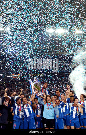 FC Porto players lift the UEFA Champions League Trophy Stock Photo - Alamy