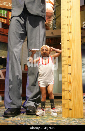 Romeo Dev, the world's smallest bodybuilder Stock Photo - Alamy