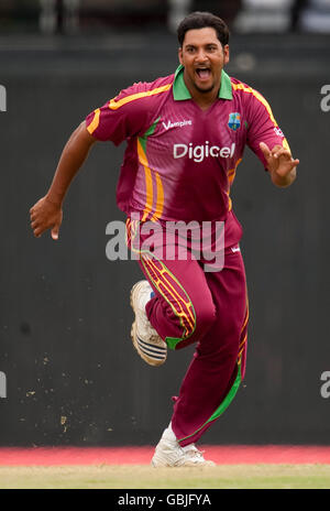 West Indian cricketer Ravi Rampaul Stock Photo - Alamy