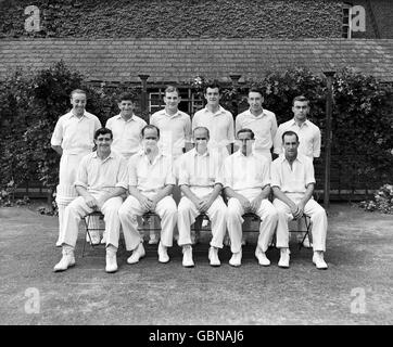 Gentlemen team group: (back row, l-r) Peter Richardson, Esmond Lewis ...