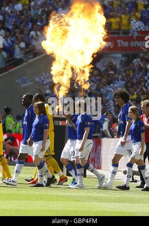 Chelsea walk the pitch prior to The FA Women's Continental Tyres League ...