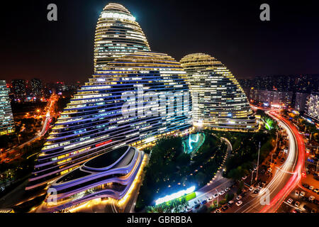 Wangjing Beijing SOHO city building night view Stock Photo - Alamy