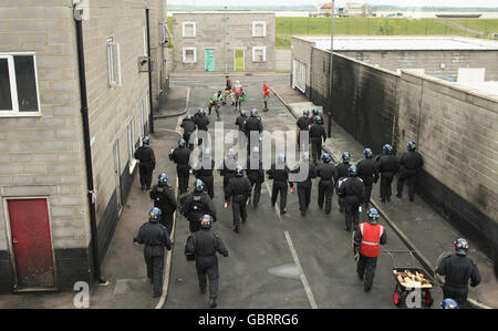 Police of the Territorial Support Group at the Metropolitan Police ...