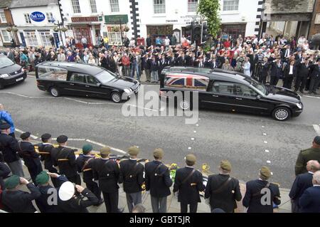 High ranking British Army officer in uniform from a Napoleonic war re ...