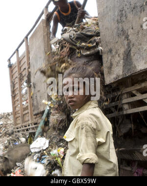 Howrah Dump children Stock Photo - Alamy