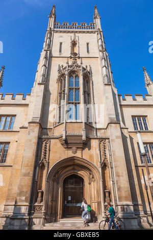 CAMBRIDGE ENGLAND TRUMPINGTON STREET THE PITT BUILDING Stock Photo - Alamy