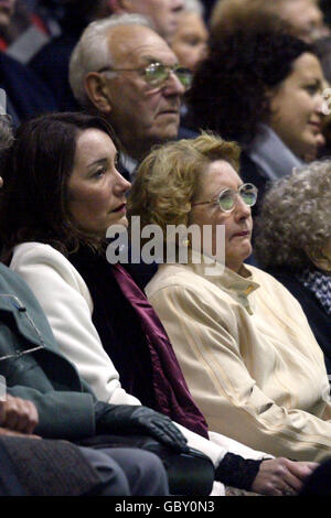 Barbara and Brian Clough with daughter Elizabeth arrive back from ...