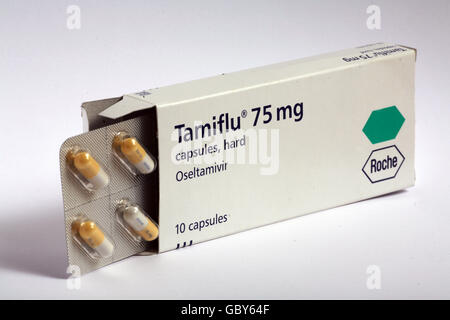 Generic pictures of Tamiflu capsules and packaging Stock Photo - Alamy
