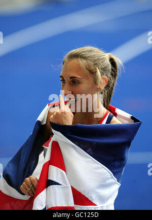 Great Britain's Lisa Dobriskey wins the Women's 1500 meters final ...