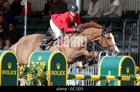 Show jumper Ellen Whitaker showjumper and equestrian rider Stock Photo ...
