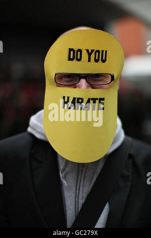 The first masked anonymous debate takes place in Meeting House Square ...
