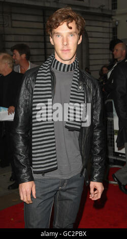 Actor Benedict Cumberbatch arrives at the premiere of 'Tinker, Taylor ...