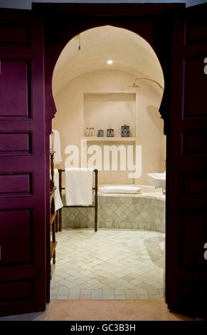 Moroccan plaster walls technique called tadelakt Stock Photo - Alamy