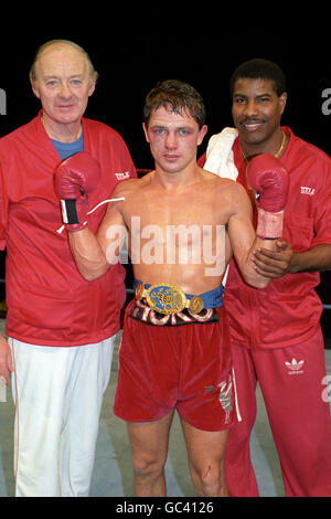 Paul Hodkinson (England) in action against Guy Bellehigue (Belgium ...