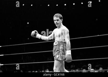 Paul Hodkinson celebrating after beating Johnny Carter in a technical ...