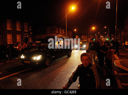 A hearse carrying the coffin of actor Stephen Lewis, known for his role ...