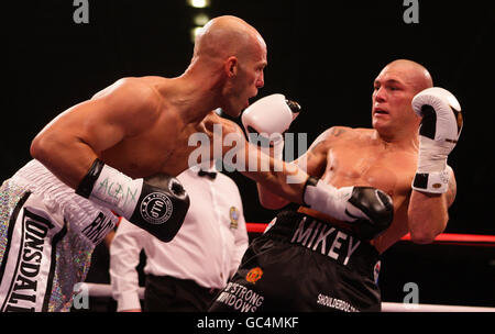 Boxing - European Light-Middleweight Championship & WBC Eliminator ...