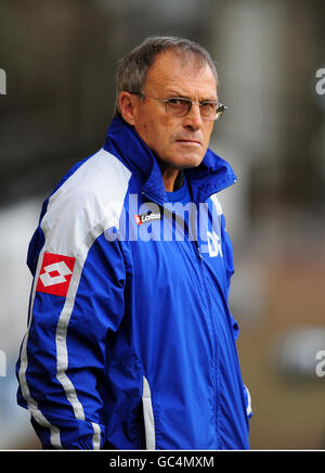 DARIO GRADI CREWE MANAGER CREWE ENGLAND 19 July 2003 Stock Photo - Alamy