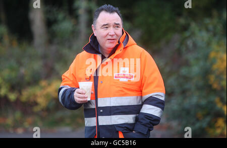 Postal workers in the picket line outside Royal Mail's distribution ...