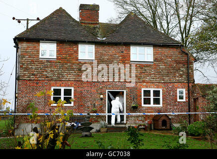 Crime Scene Investigators investigate Brockham Farm in Brabourne Lees ...
