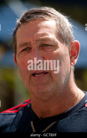 Cricket. Graham Gooch batting Stock Photo - Alamy