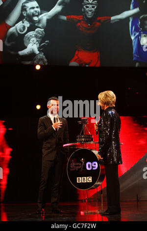 BBC sports presenter Sue Barker arriving at St Mary's church in ...