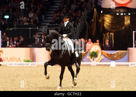 The Netherlands' Edward Gal and his horse 'Totilas' win the Grand Prix ...