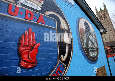 Ulster Defence Association loyalist paramilitary mural in The Shankill ...