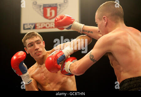 Boxing - Welterweight Bout - Mark Thompson v Kevin McIntyre ...