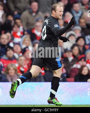 Wayne Rooney celebrates scoring. Arsenal v Manchester United Picture ...