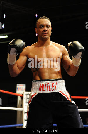Boxing - Welterweight - Young Mutley v Scott Woolford - Harvey Hadden ...