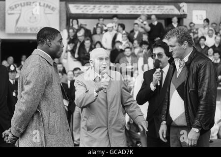 Boxing - Heavyweight Bout - Joe Bugner v Chuck Wepner Stock Photo ...