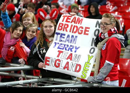 Egypt fans show their support for their team before it takes on New ...