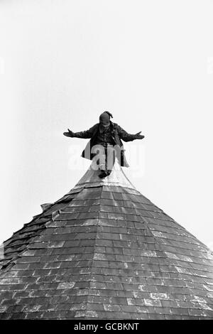 A prisoner chased to the top of the tower at Strangeways prison in ...