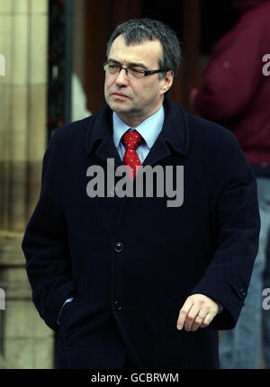 Minister of State for Borders and Immigration, Phil Woolas (left) and ...