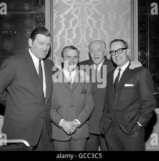 Former BBC Boxing commentator Harry Carpenter joins the studio team as ...